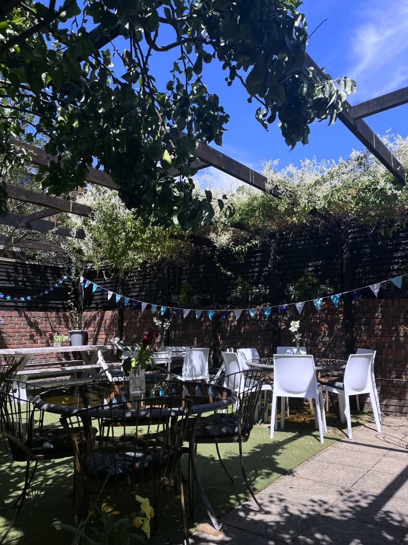 The Pear Tree Fulham : Rich in character, traditional pub