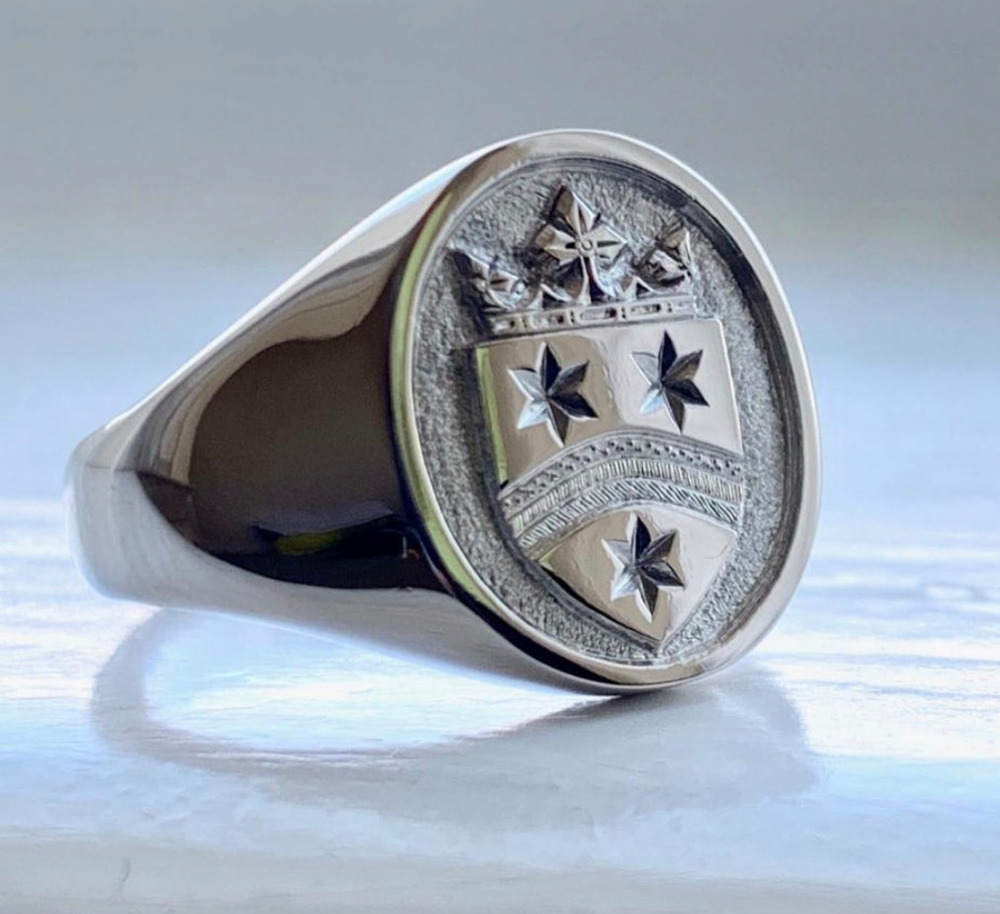 Hand Engraving Options : The Oxford Signet Ring Company