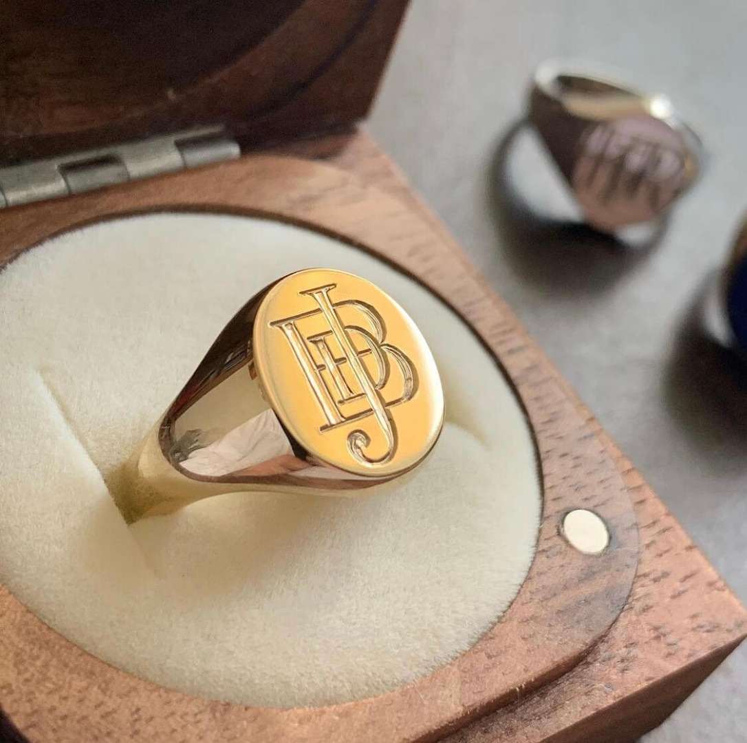 Custom Signet Rings from The Oxford Signet Ring Company