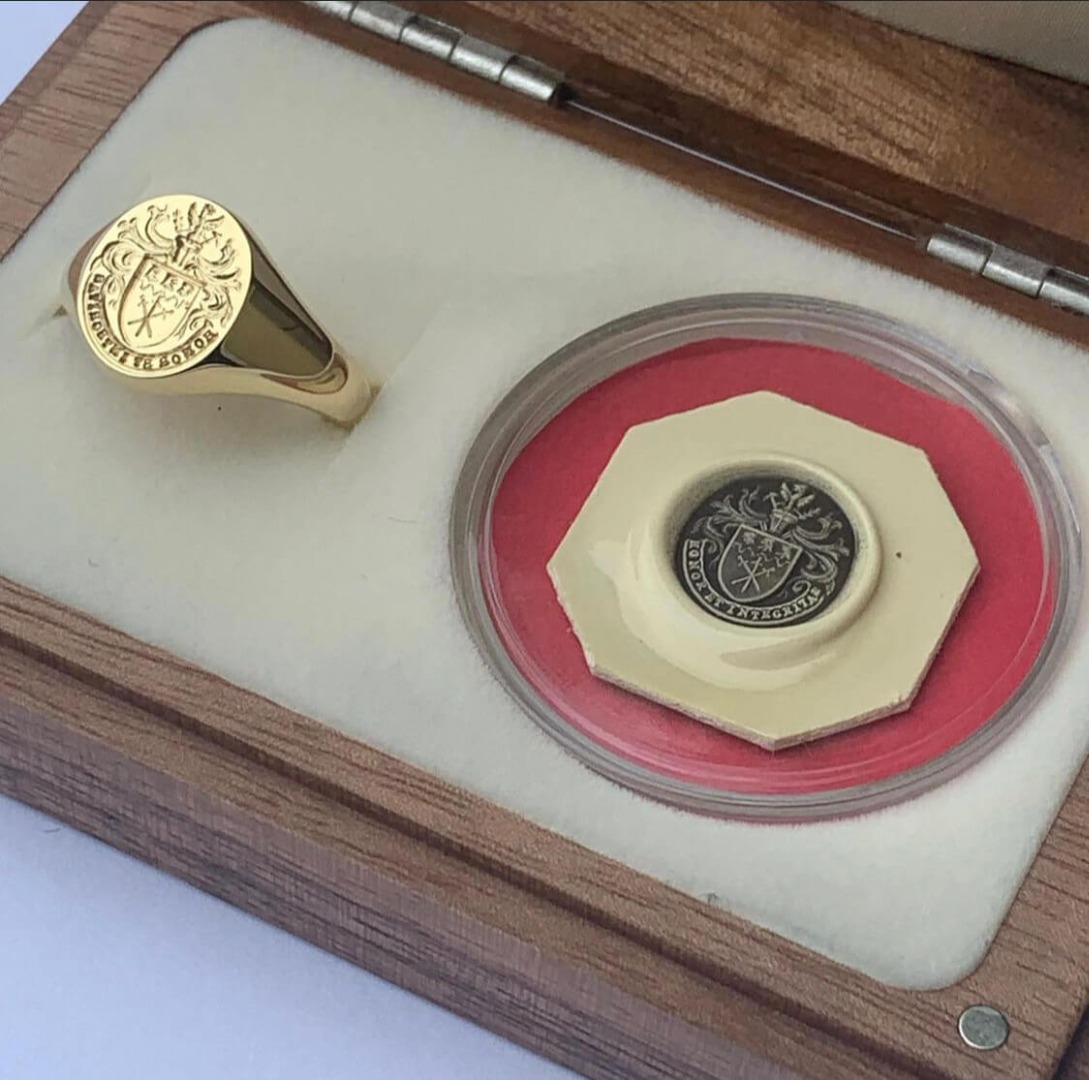 Custom Signet Rings from The Oxford Signet Ring Company